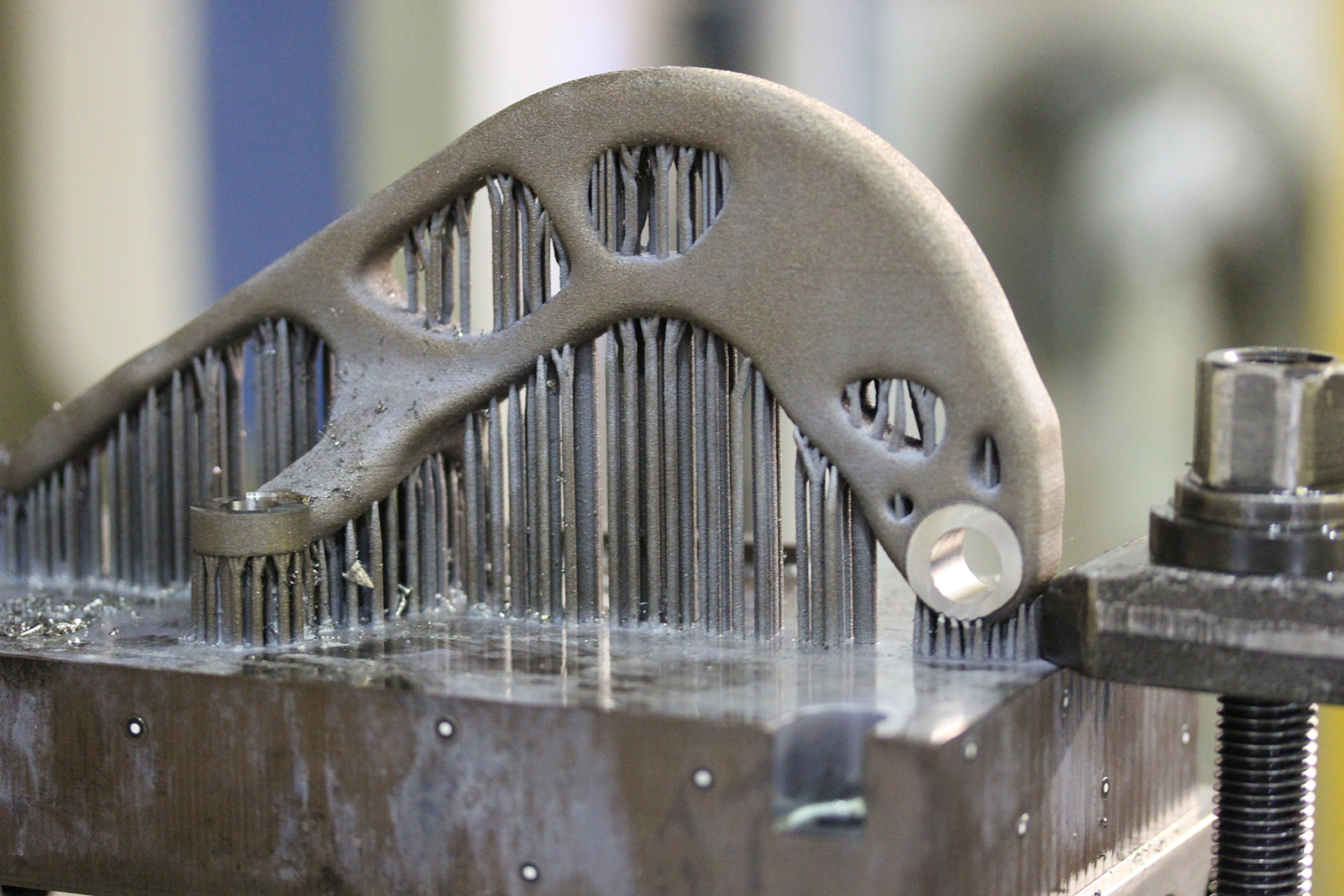 Walking the tightrope between additive and subtractive manufacturing