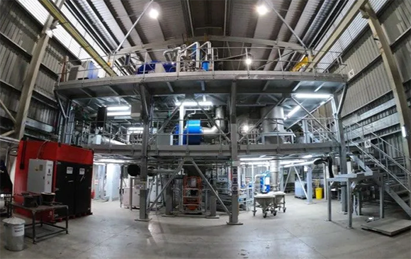 Globus adds world’s first segmented powder hopper